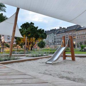 Community-Based Reinvention of Teleki Square « Landezine International ...