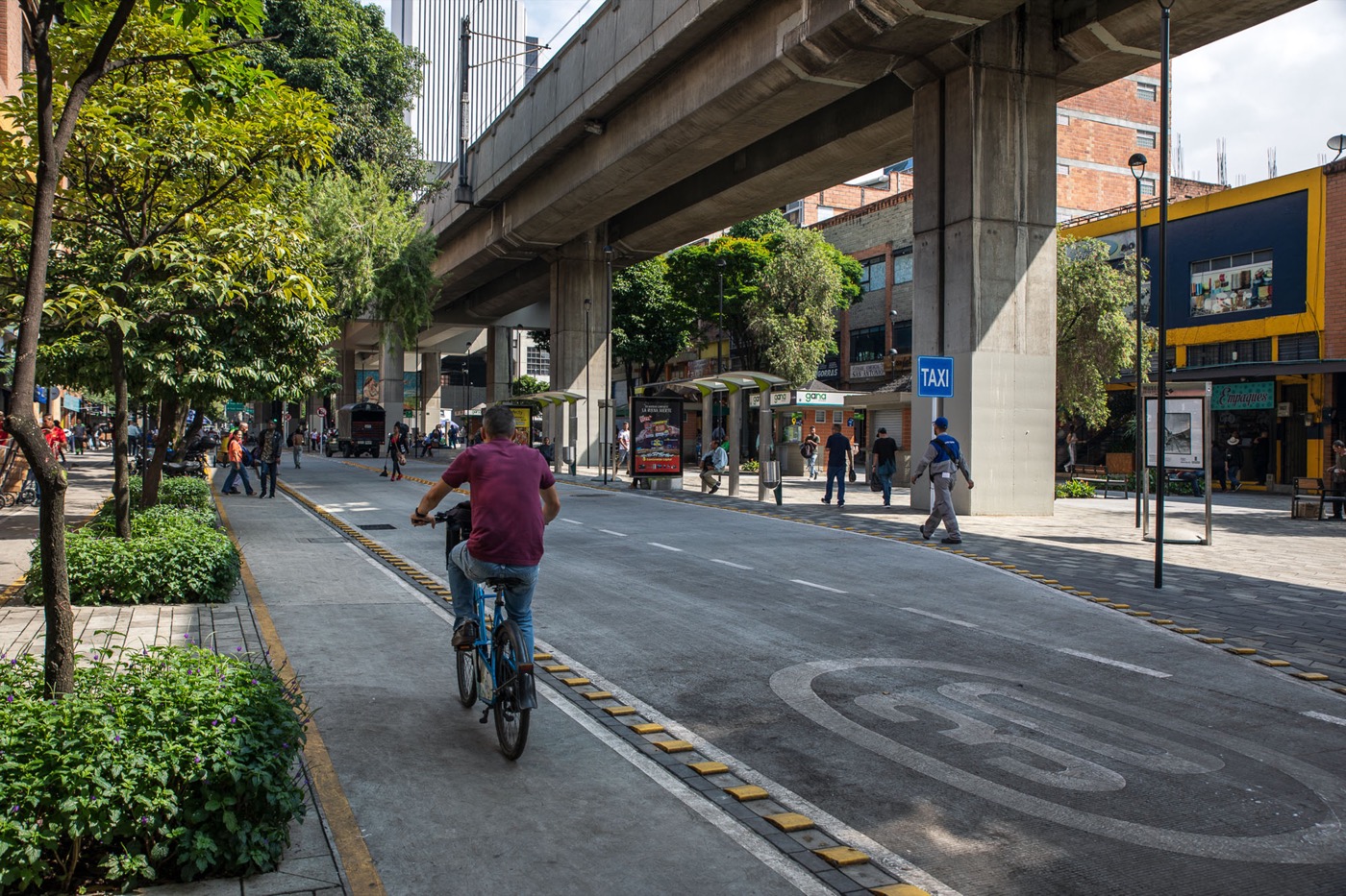 Medellin Downtown’s Tropical and Built Landscape « Landezine ...