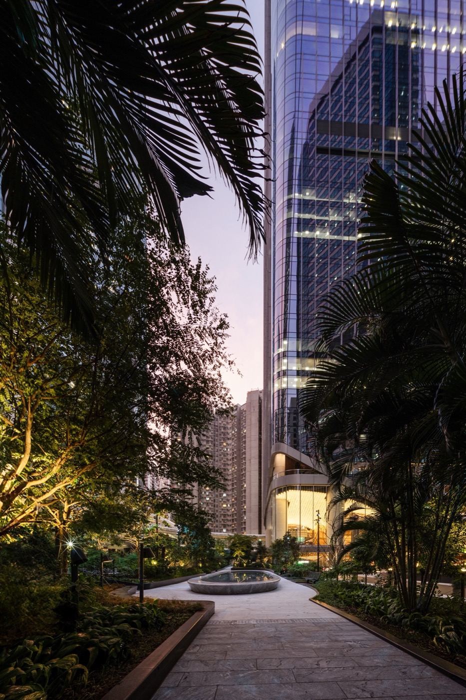 Taikoo Place by King Charles Street Quad by Gustafson Porter + Bowman ...